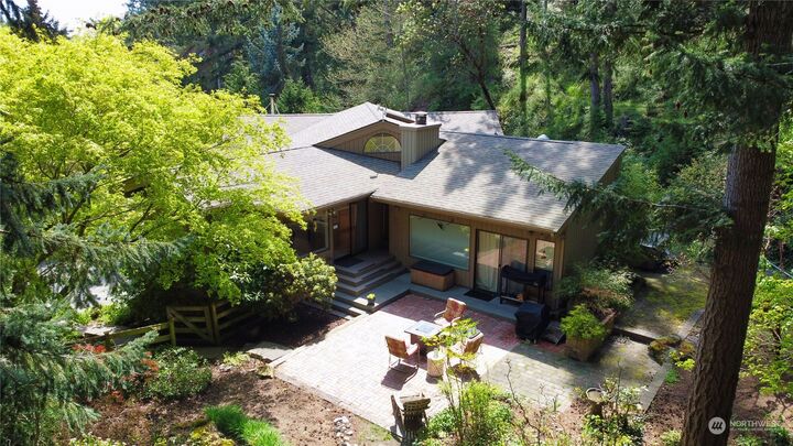 MLS#2047399: 887 Shoshone Drive, La Conner, WA 98257