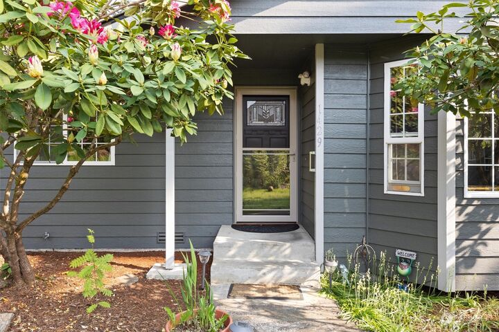 3 bed Lake Stevens home for sale: 1429 128th Drive NE 7B, Lake Stevens ...