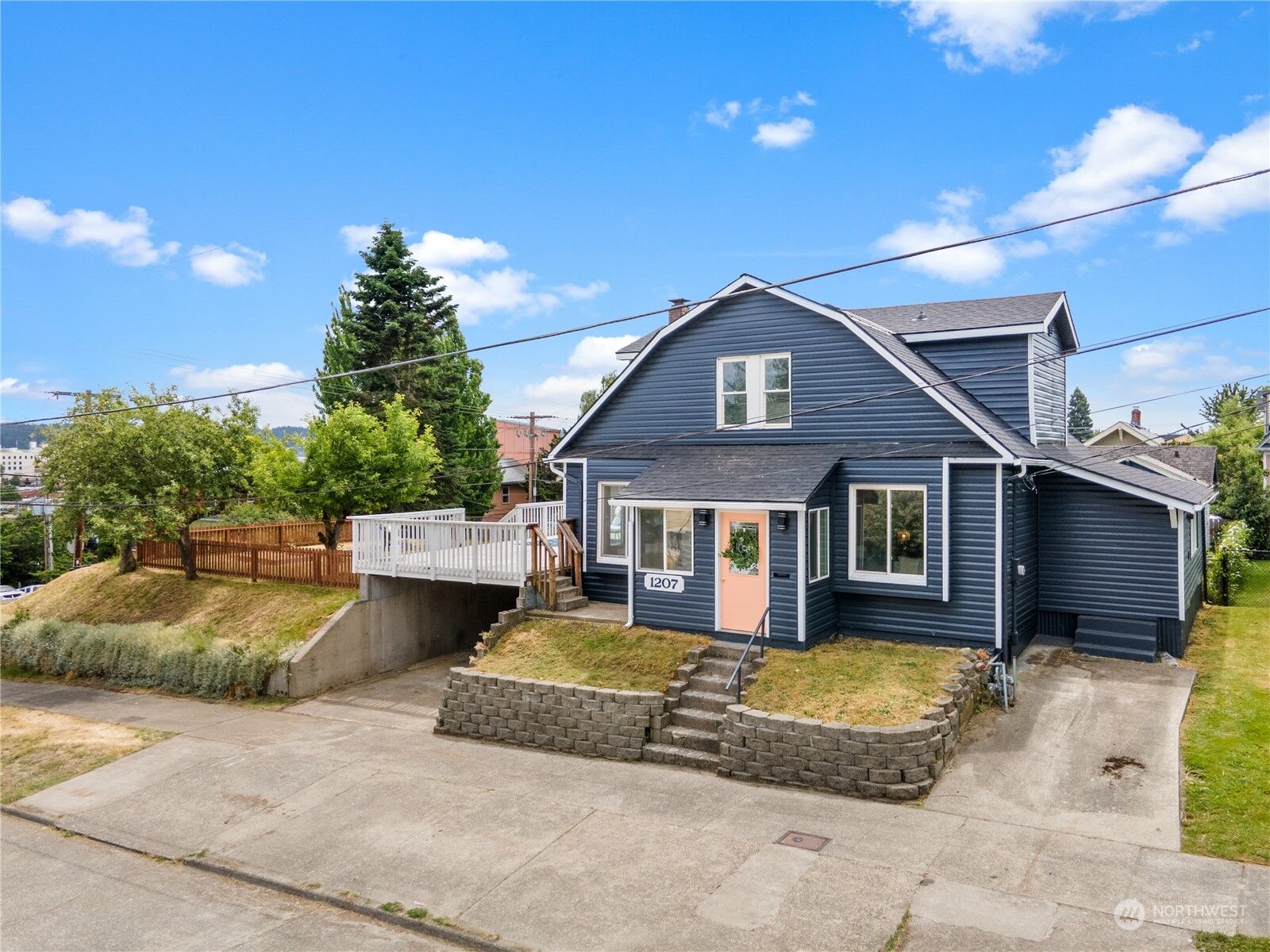 Home for sale in Bremerton: 1207 8th Street, Bremerton, WA 98337