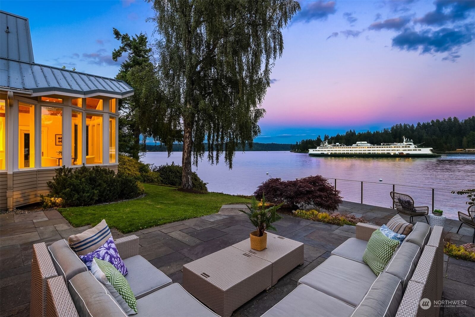 House for sale in Bainbridge Island: 3230 Point White Drive NE ...