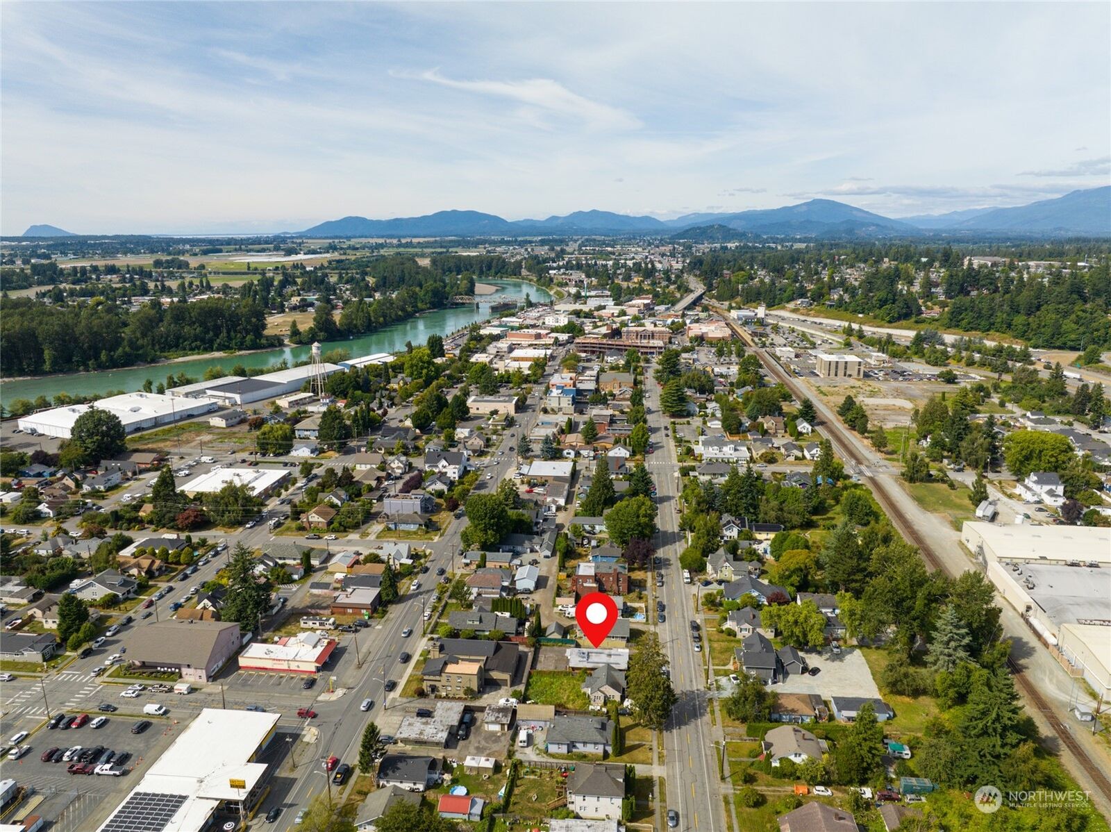 Home for sale in Mount Vernon: 1331 S 3rd Street, Mount Vernon, WA 98273