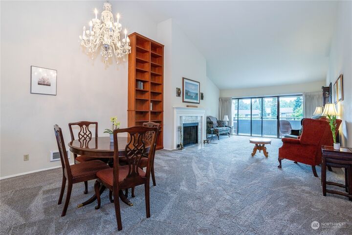 2 bed Seattle home for sale: 5851 NE Park Point Drive G303, Seattle, WA ...