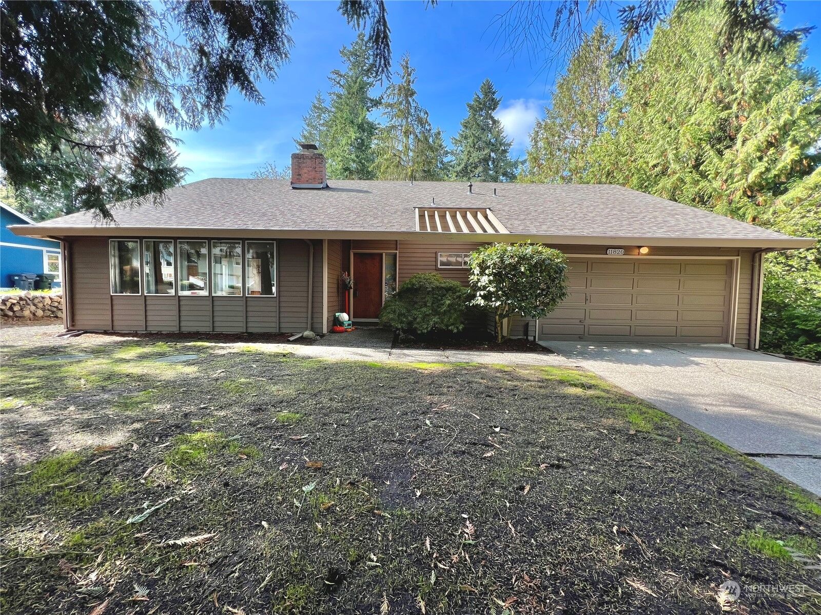 Home for sale in Puyallup: 11820 93rd Avenue Ct E, Puyallup, WA 98373