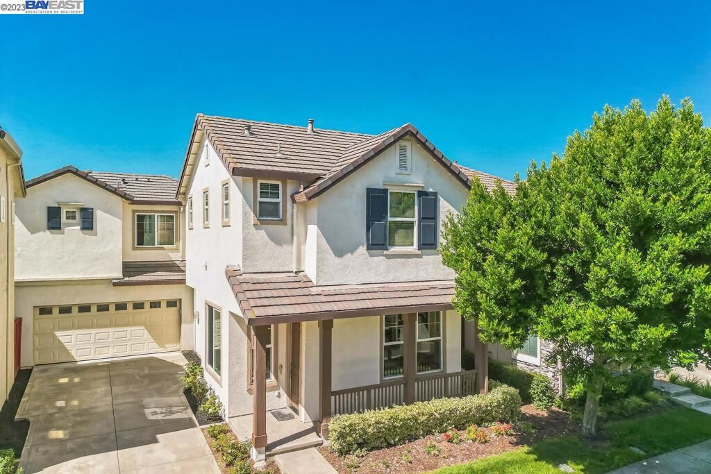 4 bed Pleasanton home for sale: 2732 Maria St, Pleasanton, CA 94588-8423