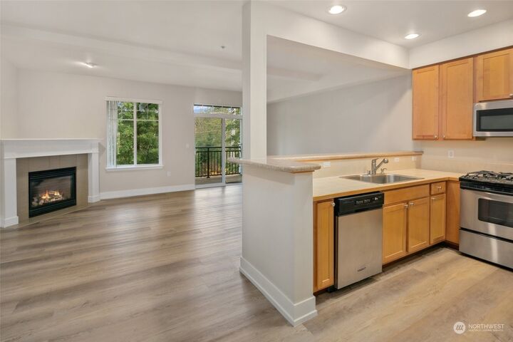 2 bed Bellevue home for sale: 5501 Lakemont Boulevard SE 104, Bellevue ...