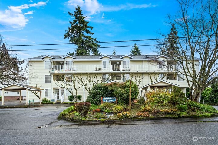MLS#2186361: 127 SW 154th St 204, Burien, WA 98166