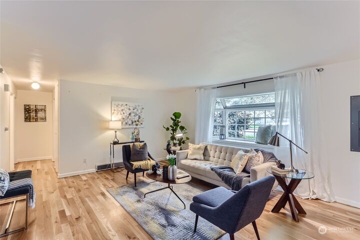 MLS#2215089: 22821 58th Avenue W, Mountlake Terrace, WA 98043