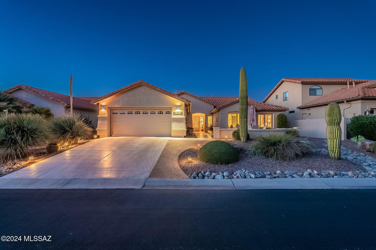 MLS#22427997: 62716 E Amberwood Drive, Tucson, AZ 85739