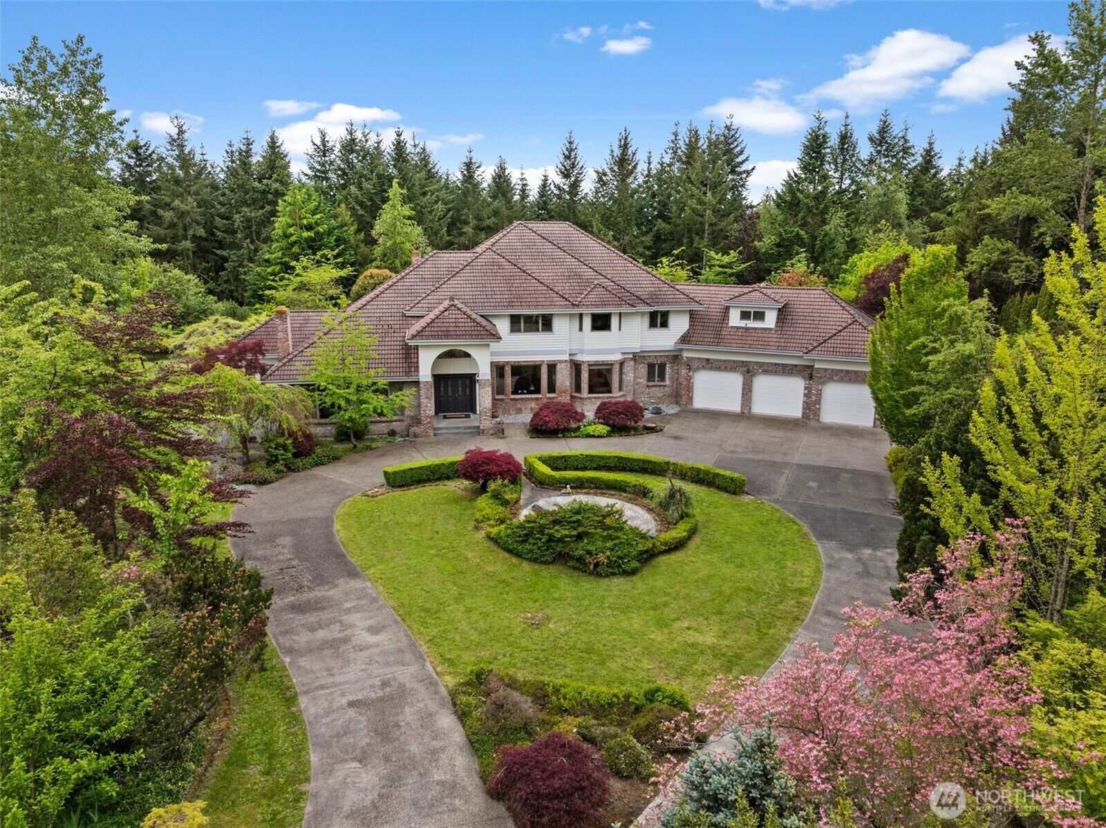 Home for sale in Roy: 39502 20th Avenue Ct S, Roy, WA 98580