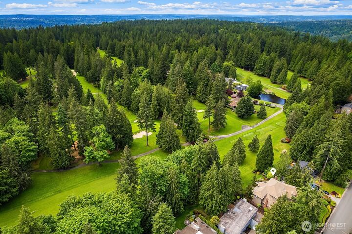 House for sale in Sammamish: 2805 Sahalee Drive E, Sammamish, WA 98074