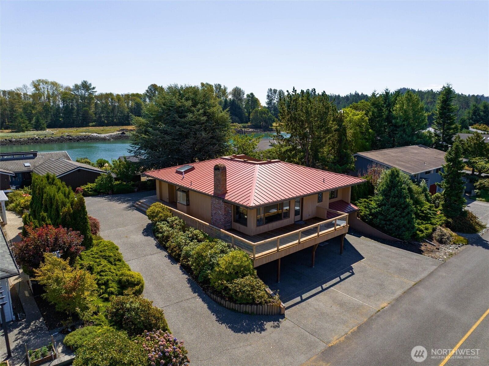 MLS#2424431: 820 Shoshone Drive, La Conner, WA 98257