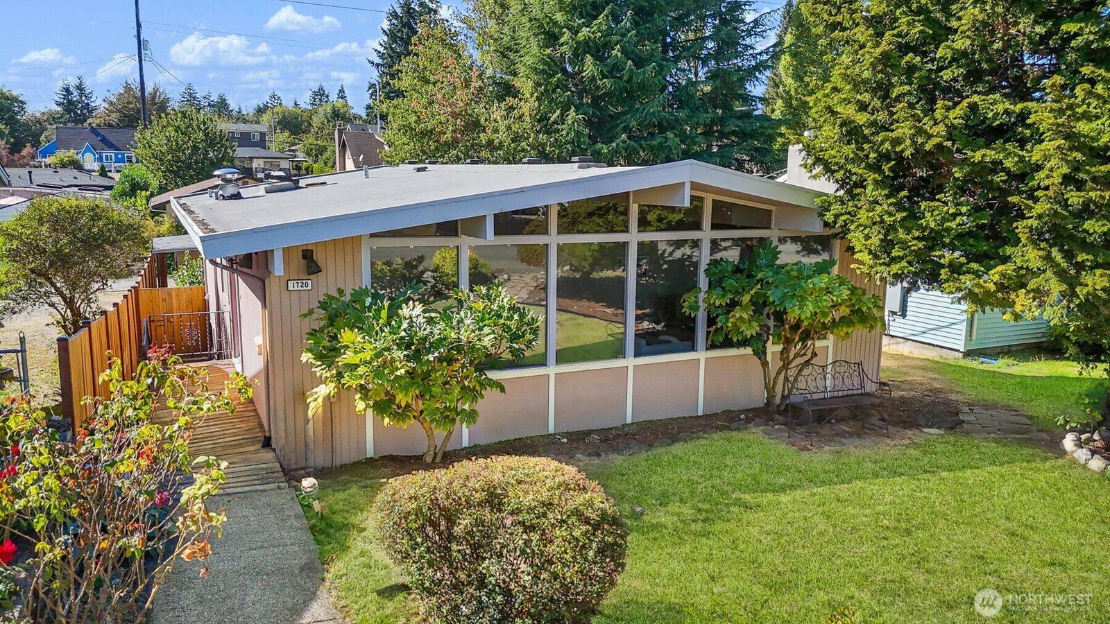 MLS#2435146: 1720 S Durango Street, Tacoma, WA 98405