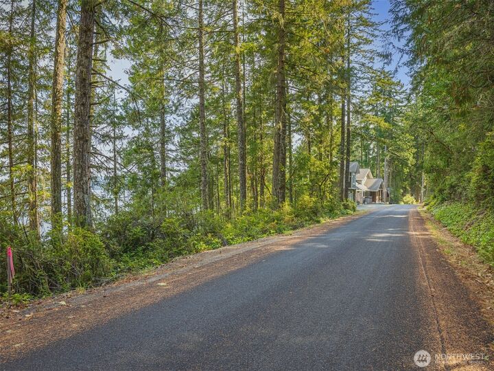 MLS#2429669: 291 Pleasant Harbor Road, Brinnon, WA 98320