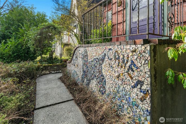 Home for sale in Seattle: 5033 35th Avenue SW, Seattle, WA 98126